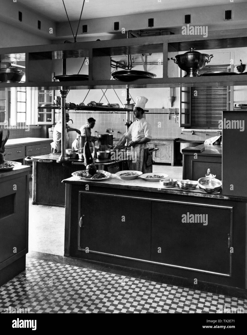 Italy, Rome, kitchen of the first-rate canteen at Cinecittà, 1930 Stock ...