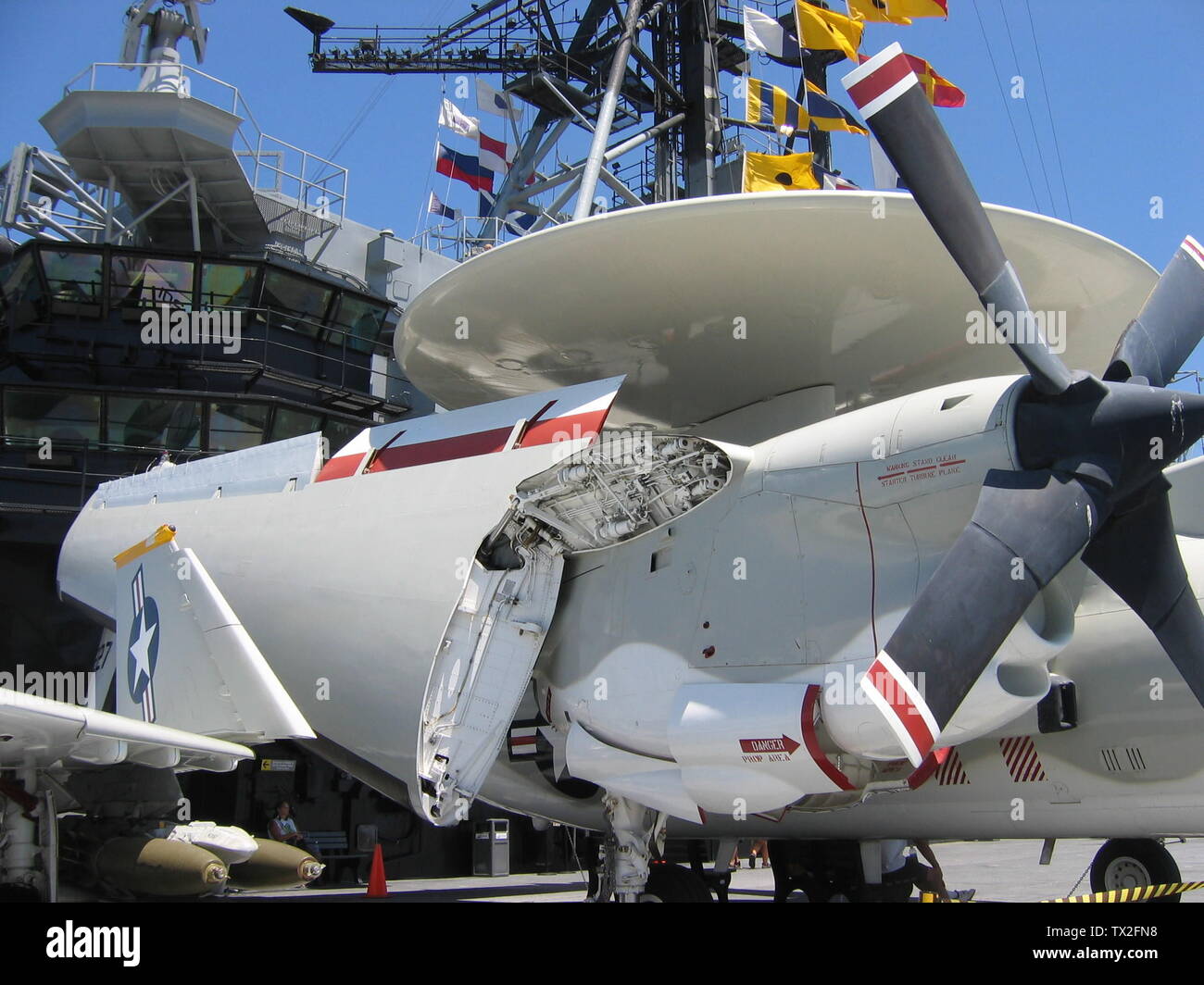 Uss midway cv 41 hi-res stock photography and images - Alamy