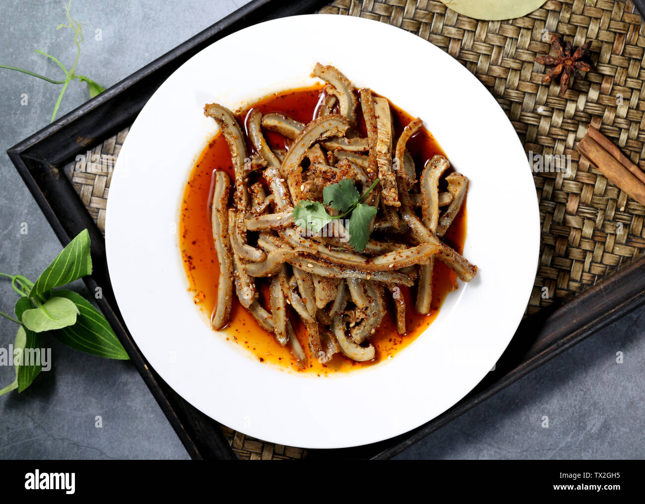 All kinds of Chinese cold vegetables, welcome food from media friends ...