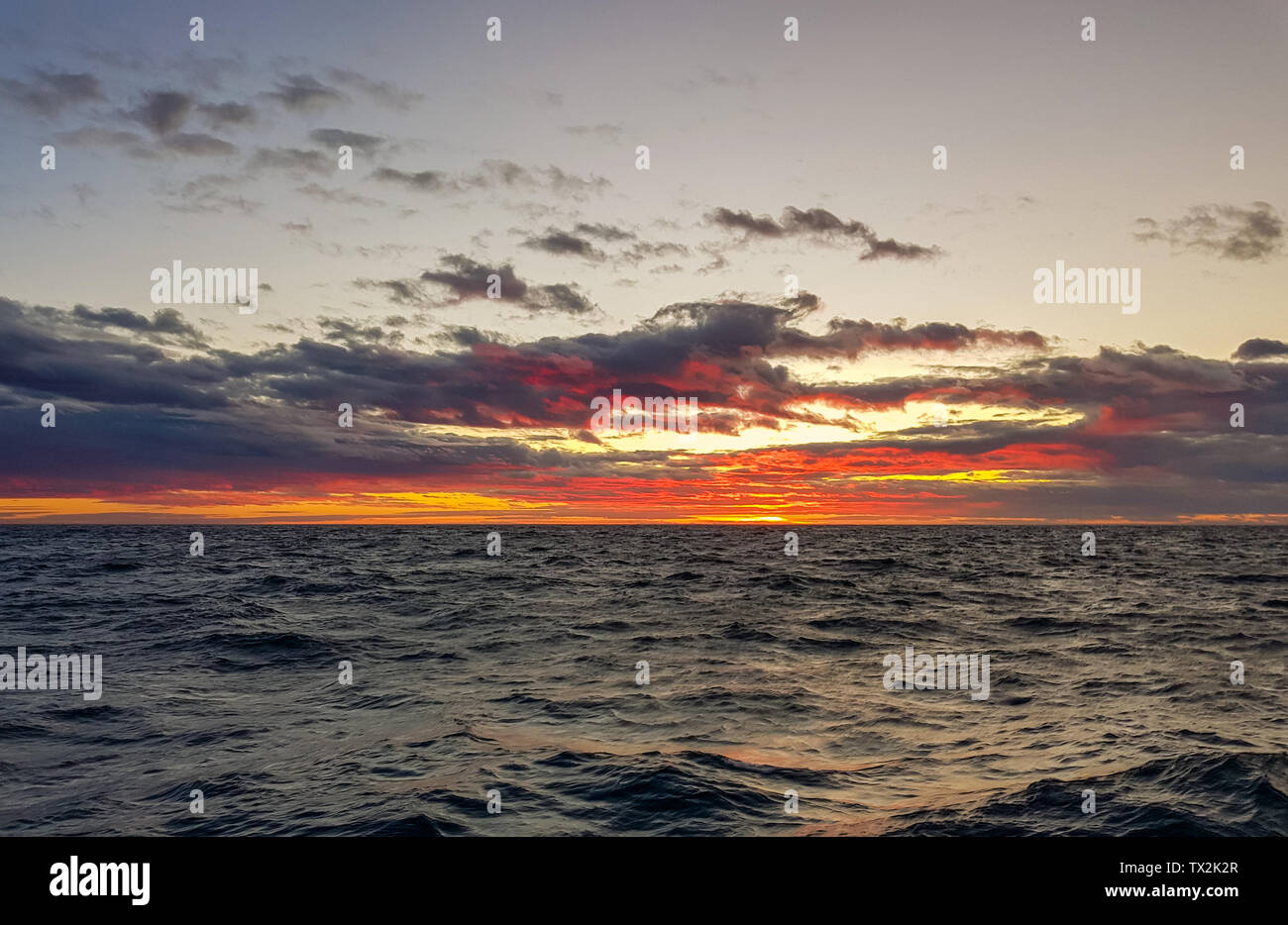 Scarlet sky hi-res stock photography and images - Alamy