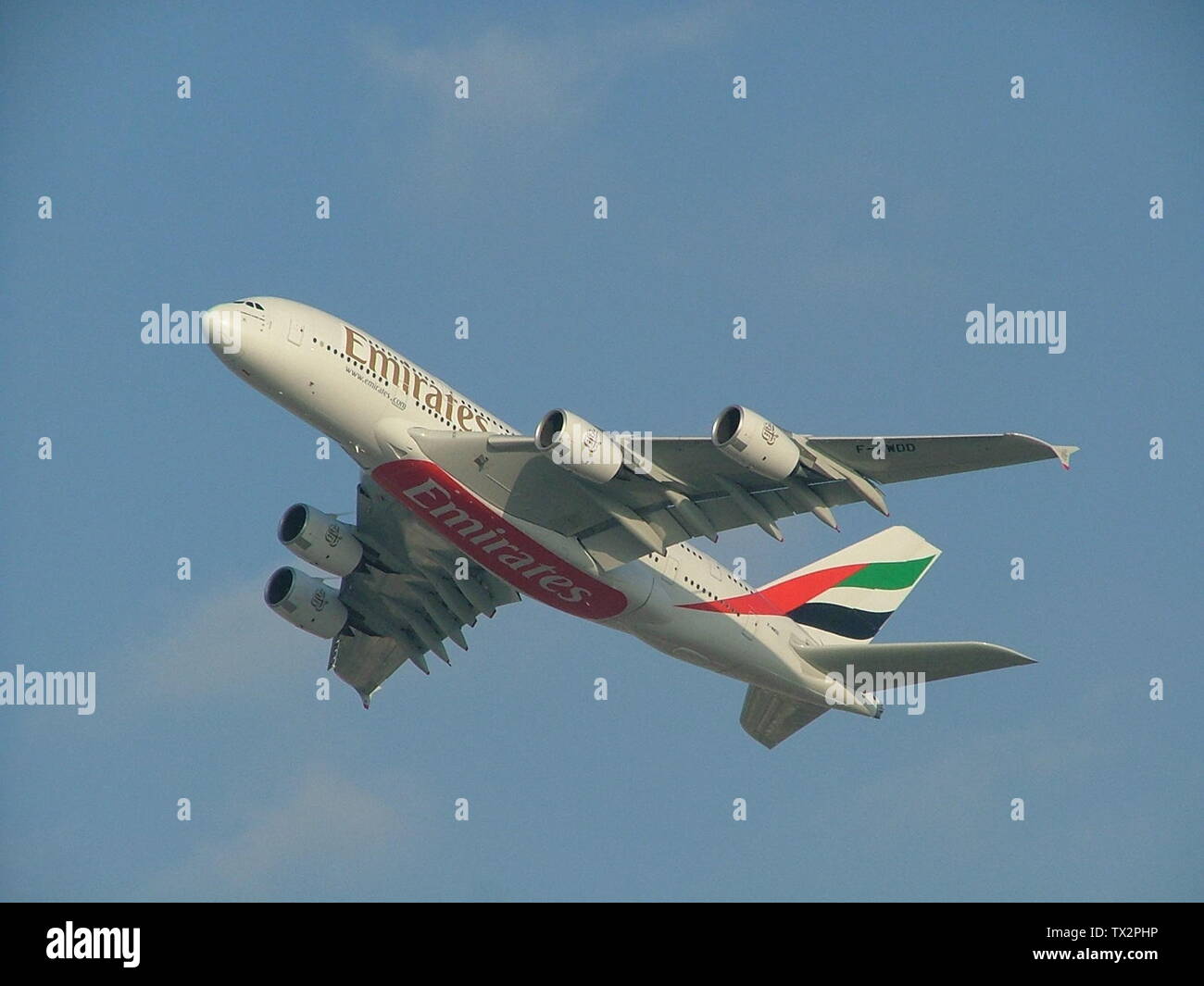 F of emirates airlines hi-res stock photography and images - Alamy