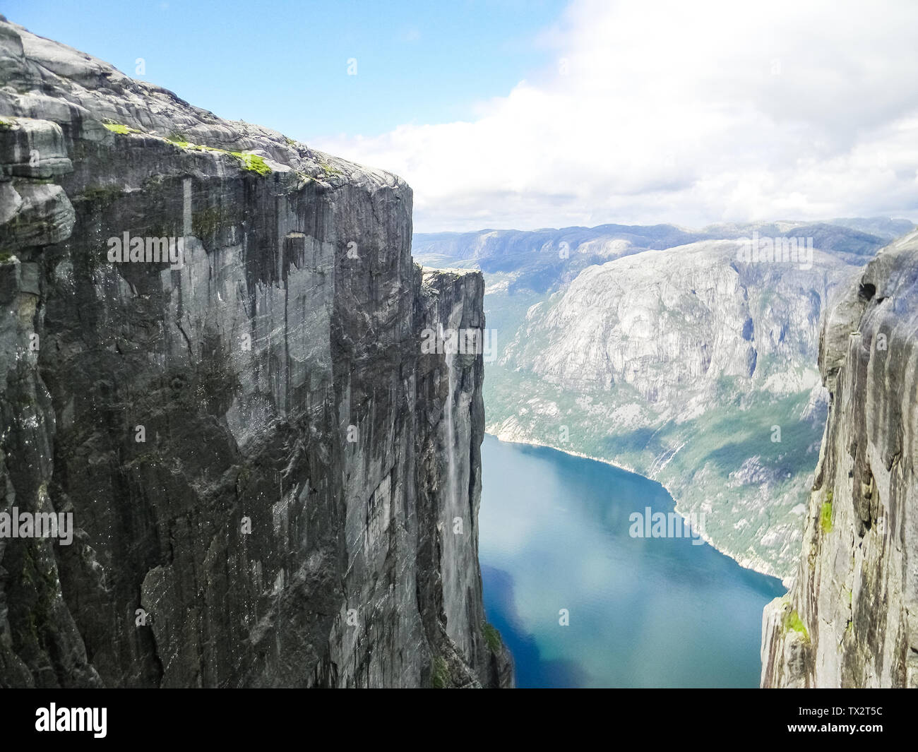 Kjeragbolten man hi-res stock photography and images - Alamy