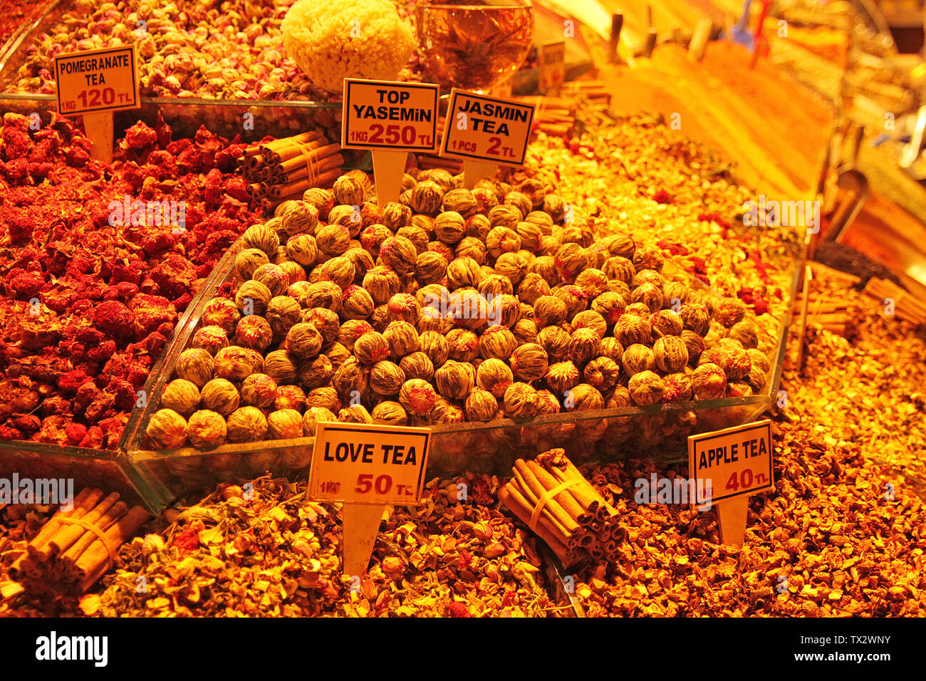 Istanburg hi-res stock photography and images - Alamy