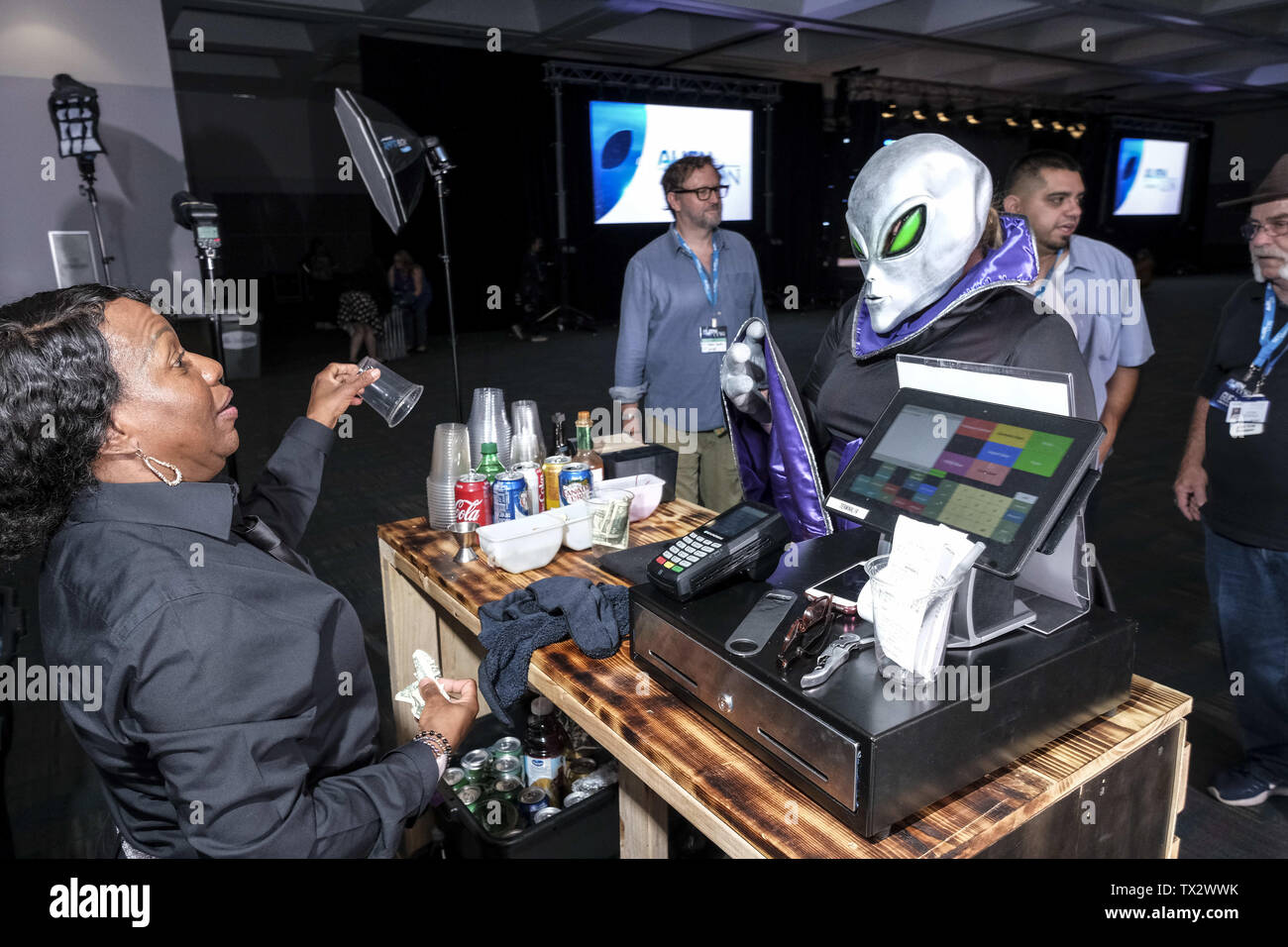 Aliencon hi-res stock photography and images - Alamy