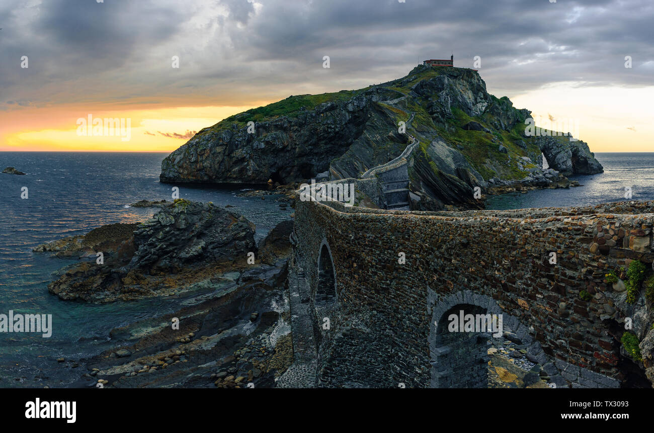 Gaztelugatxe hi-res stock photography and images - Alamy