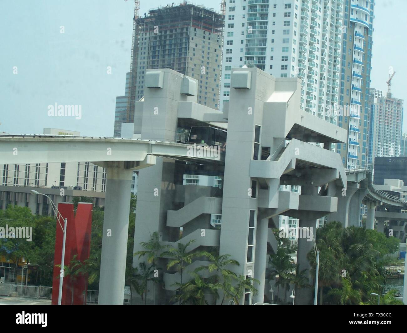 Riverwalk metromover station hi-res stock photography and images - Alamy