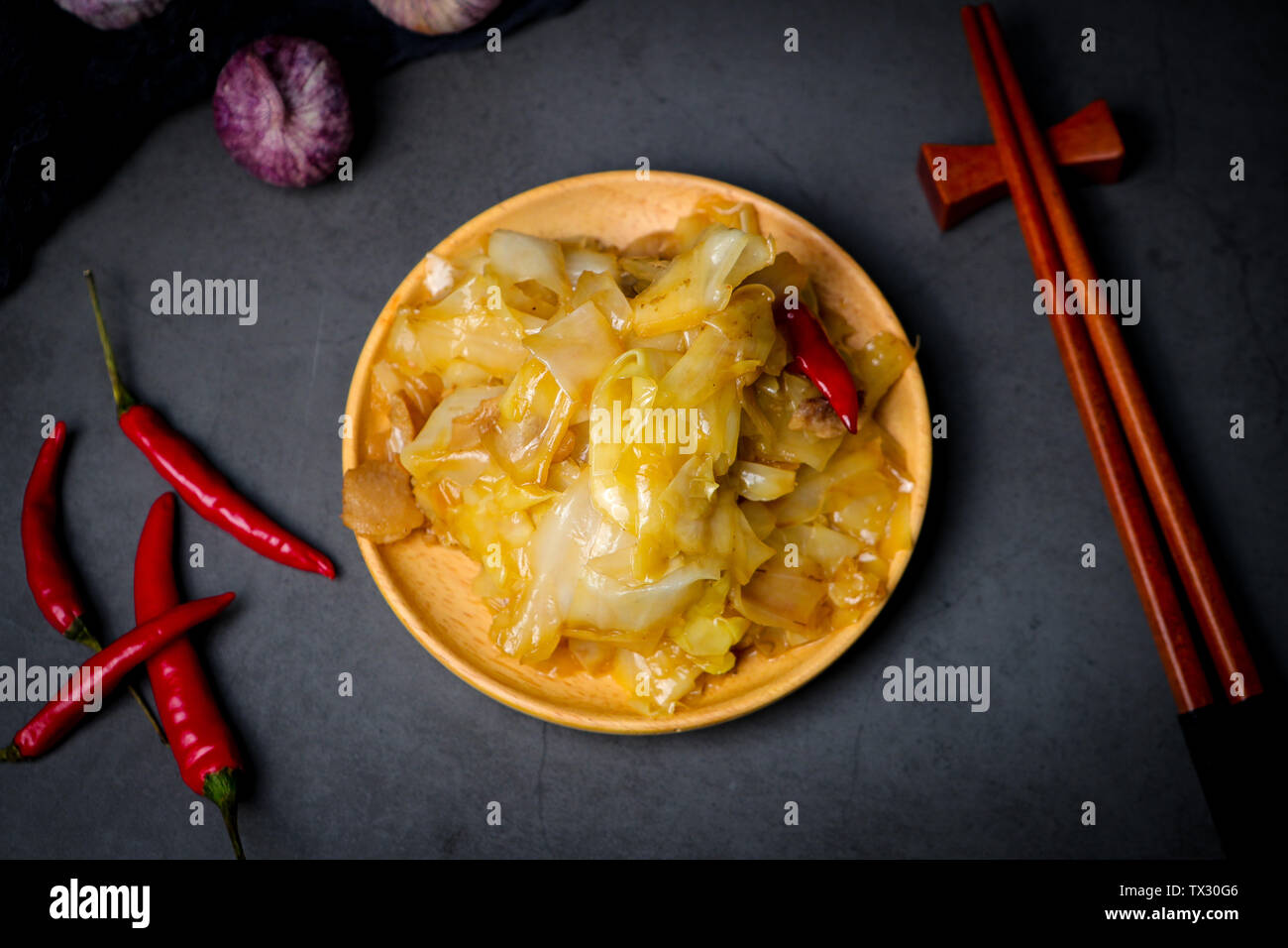 Hand torn cabbage hi-res stock photography and images - Alamy