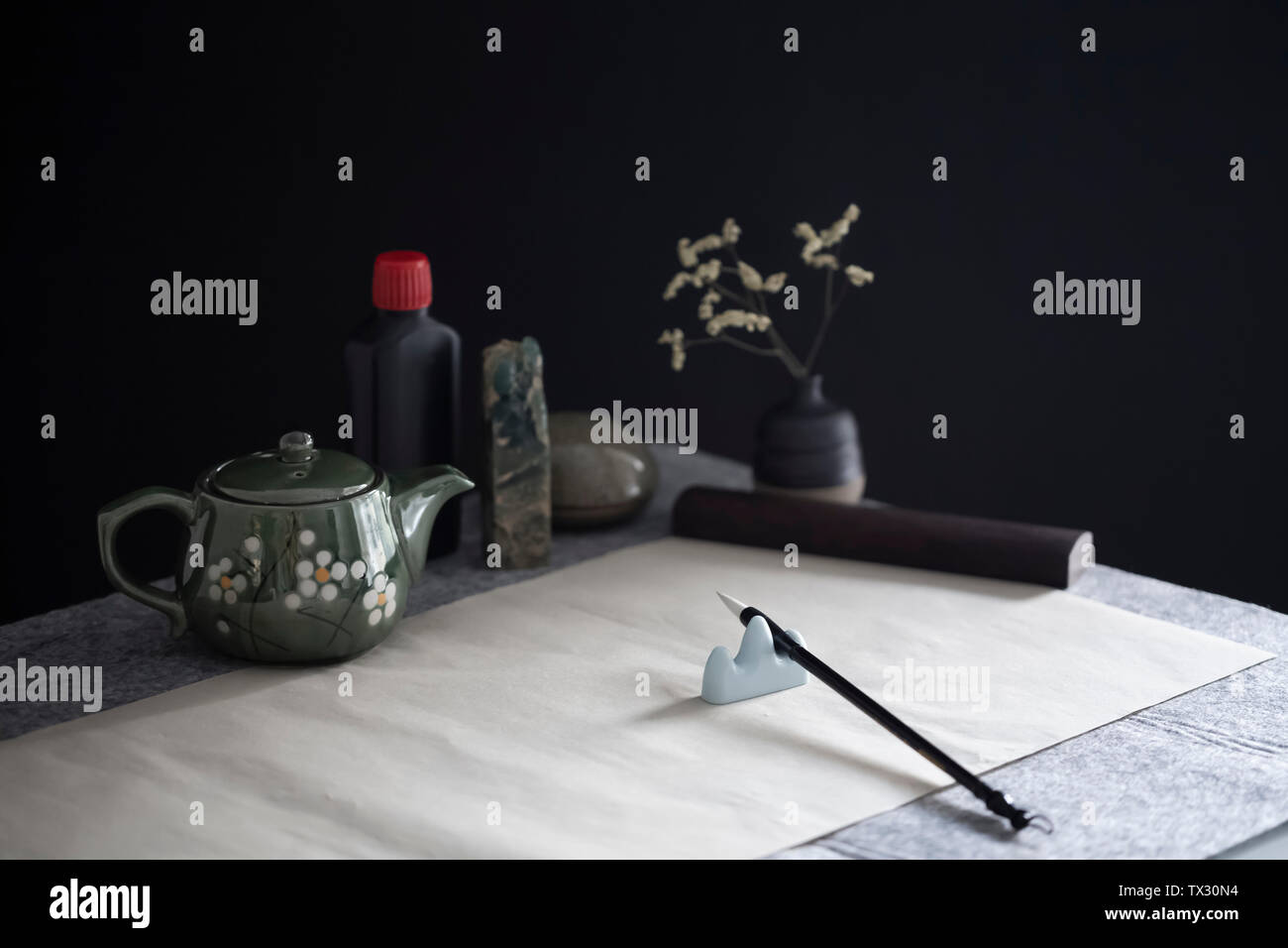 Teaching calligraphy hi-res stock photography and images - Alamy