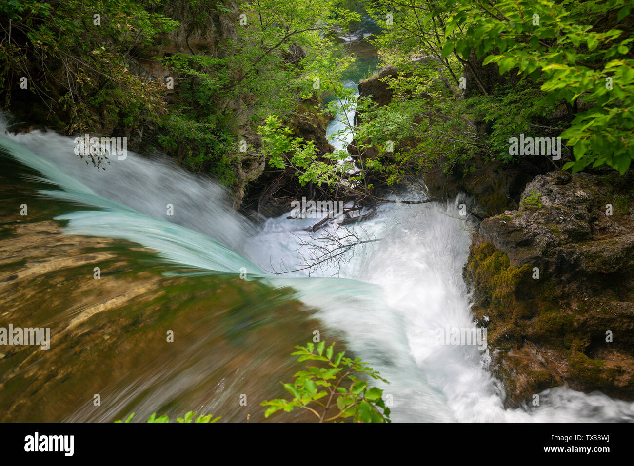 Cascade tufa hi-res stock photography and images - Alamy