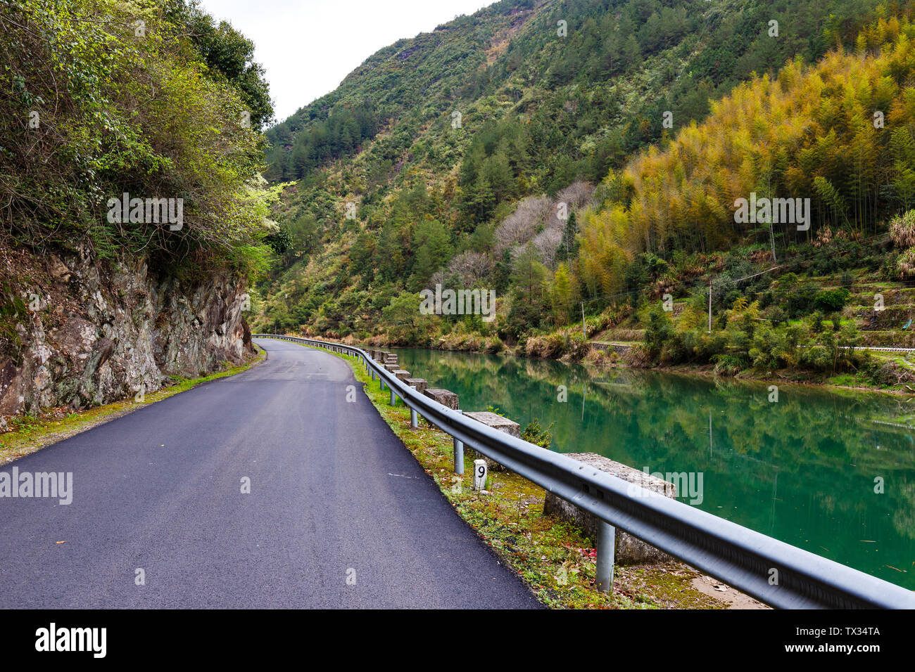Streams and canyons and river scenery lishui hi-res stock photography ...