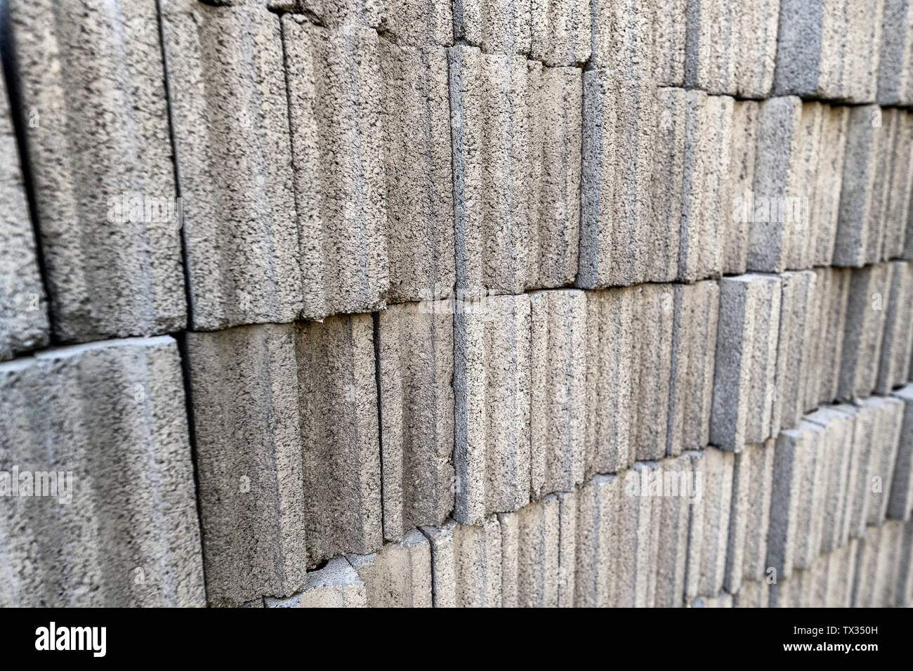 Heap of mortar bricks for construction background Stock Photo - Alamy