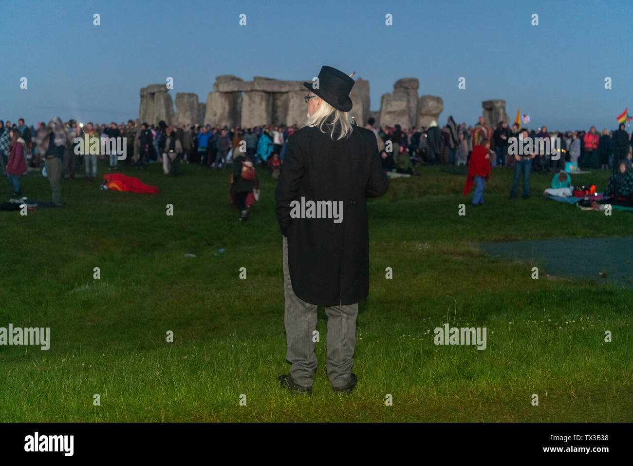 The 2019 Summer Solstice at Stonehenge, Wiltshire, UK, sees a crowd in ...