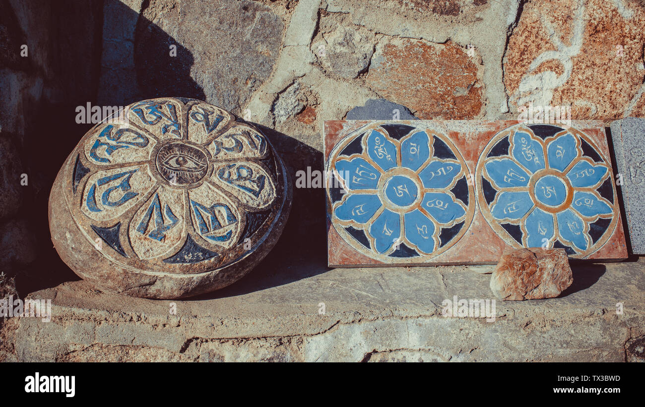Ancient tibetan architecture symbols hi-res stock photography and ...