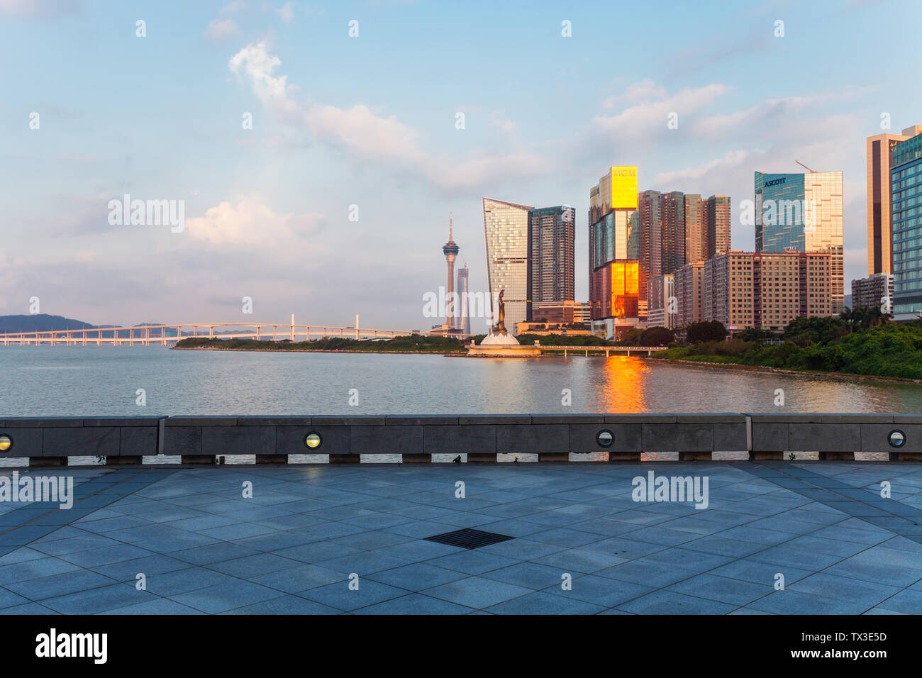 Vivid view of the distant mountains and skyline hi-res stock ...
