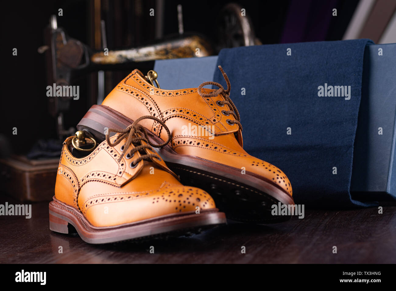 men footwear boutique store Stock Photo - Alamy
