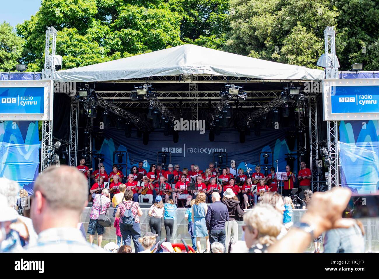 Bbc Cymru Wales Radio High Resolution Stock Photography and Images - Alamy