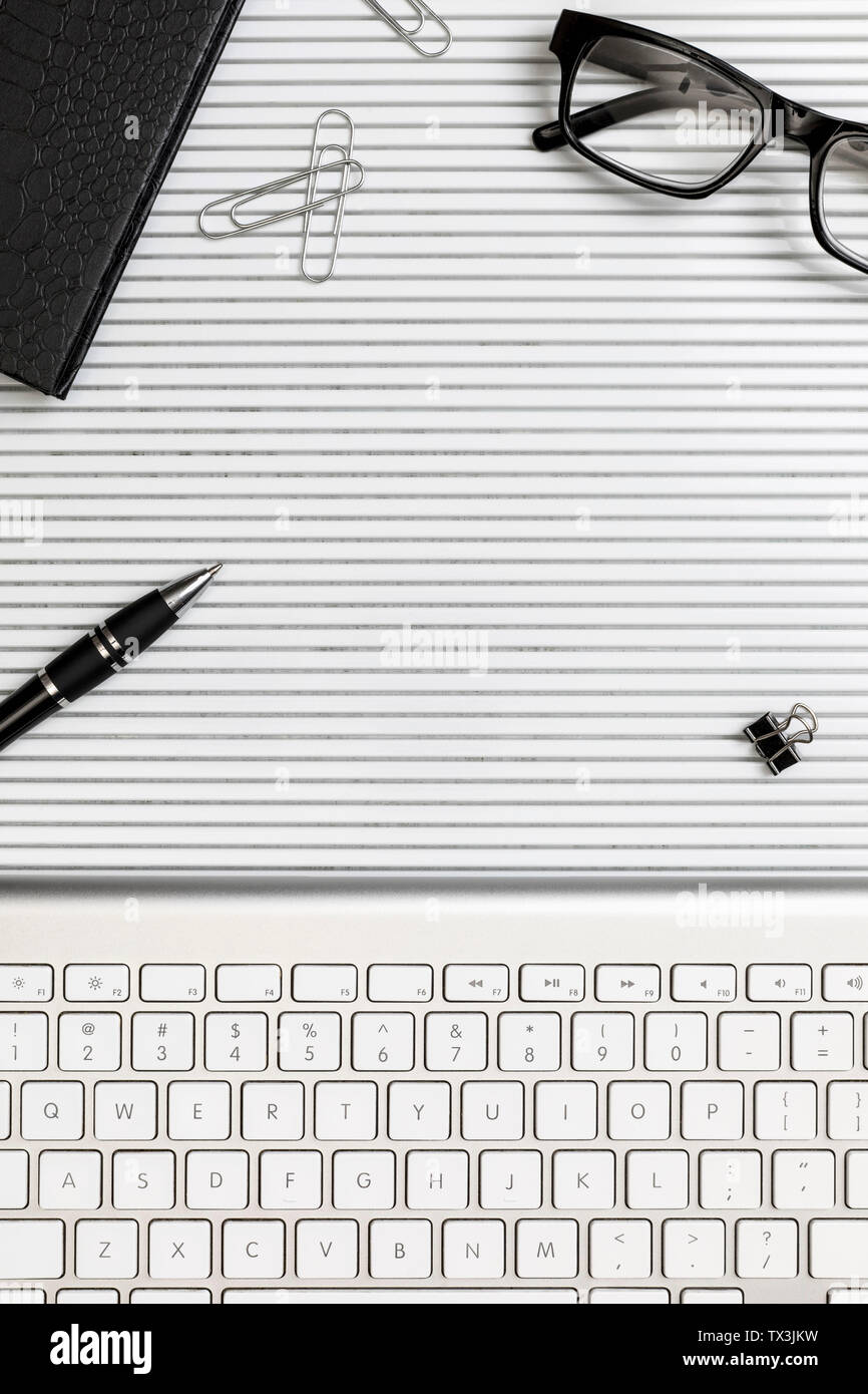 Business desk from above hi-res stock photography and images - Alamy