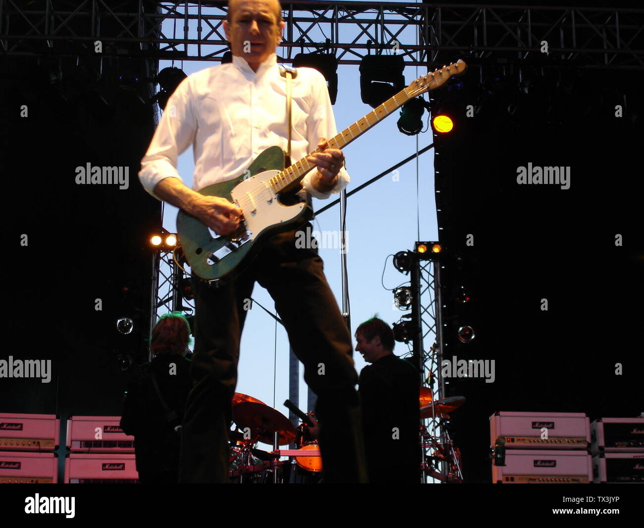 Lead guitarist hi-res stock photography and images - Alamy