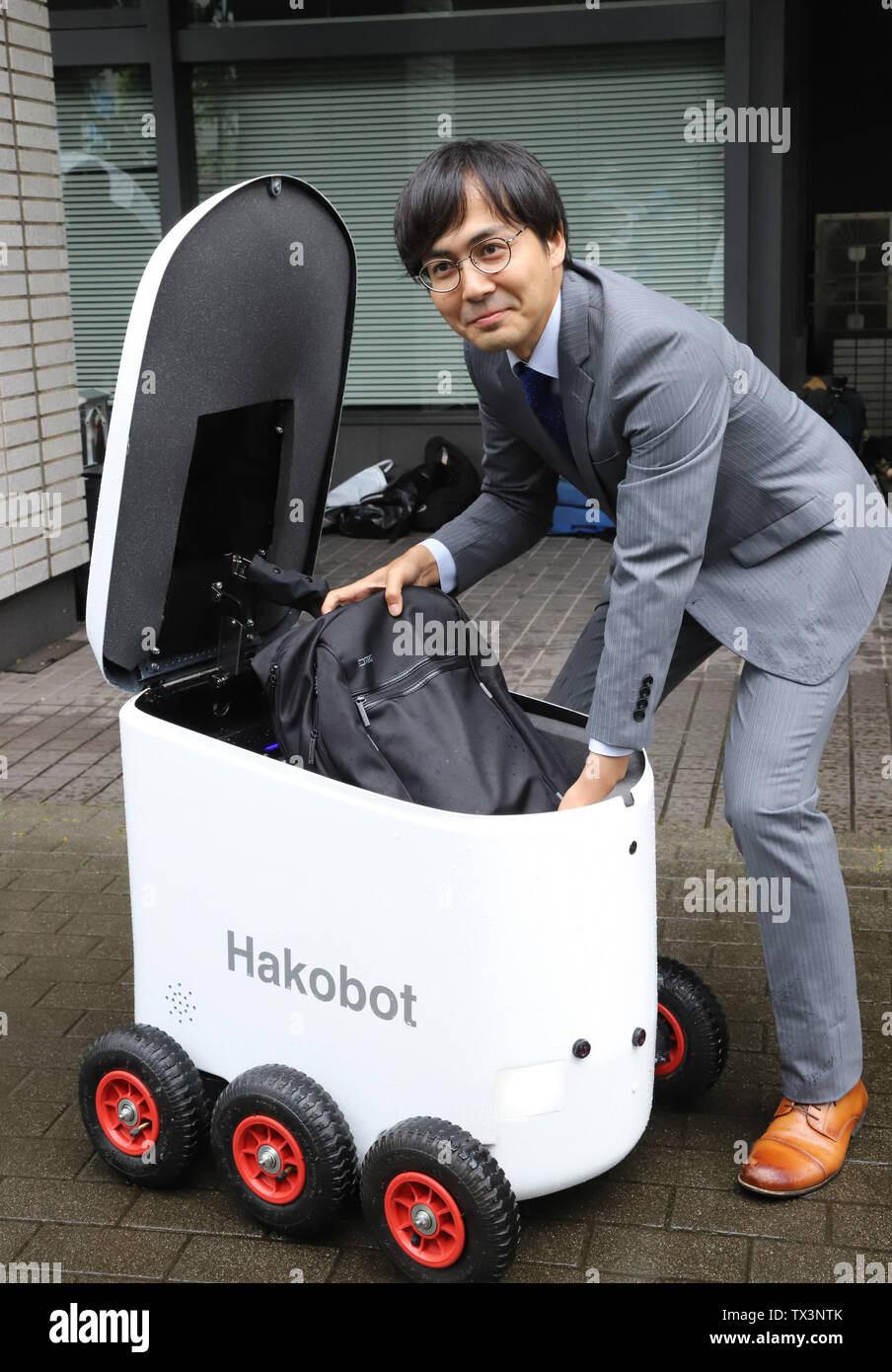 Tokyo, Japan. 24th June, 2019. Japan's robotics venture Hakobot ...