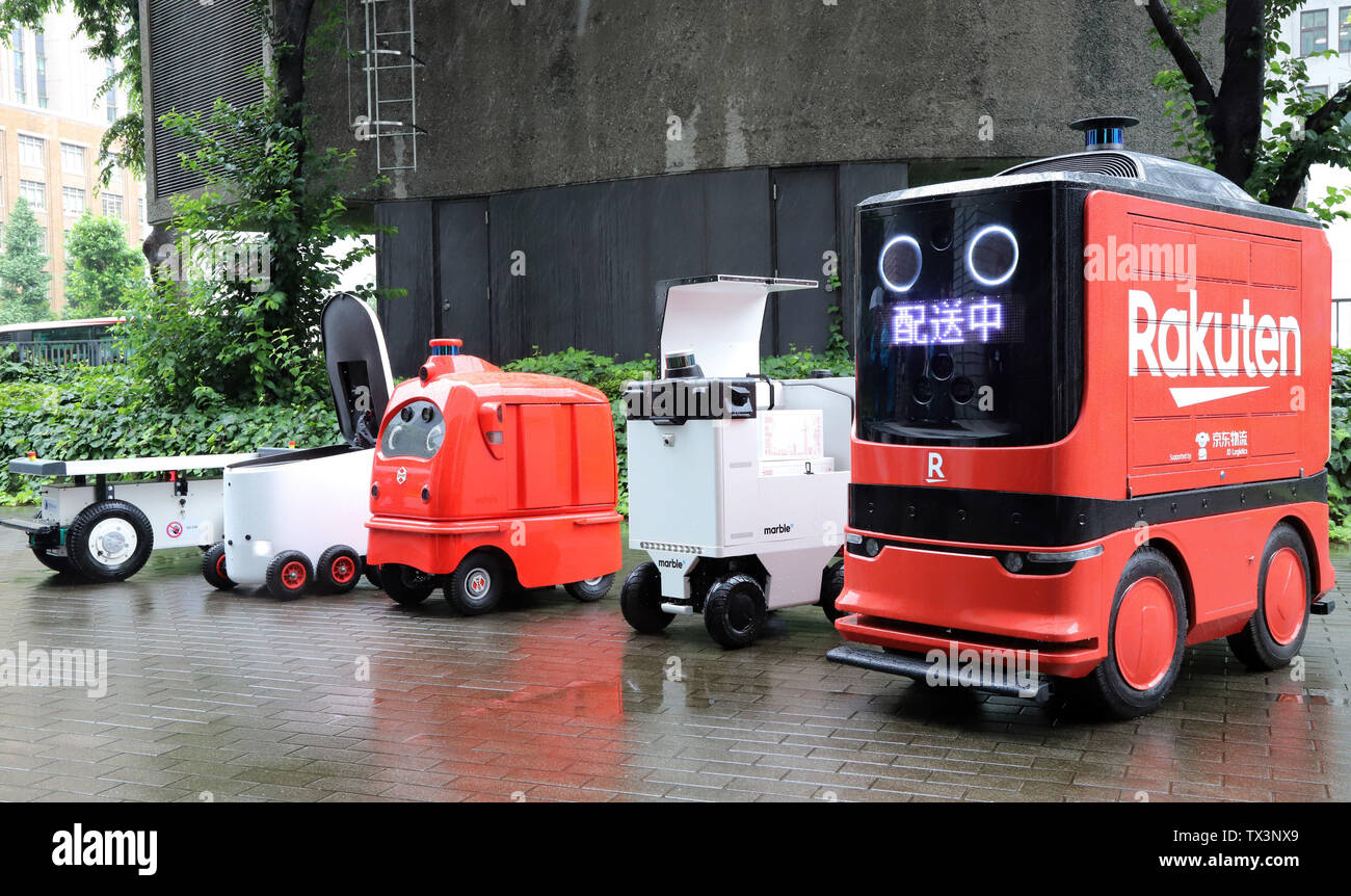 Autonomous Last Mile Delivery High Resolution Stock Photography and ...