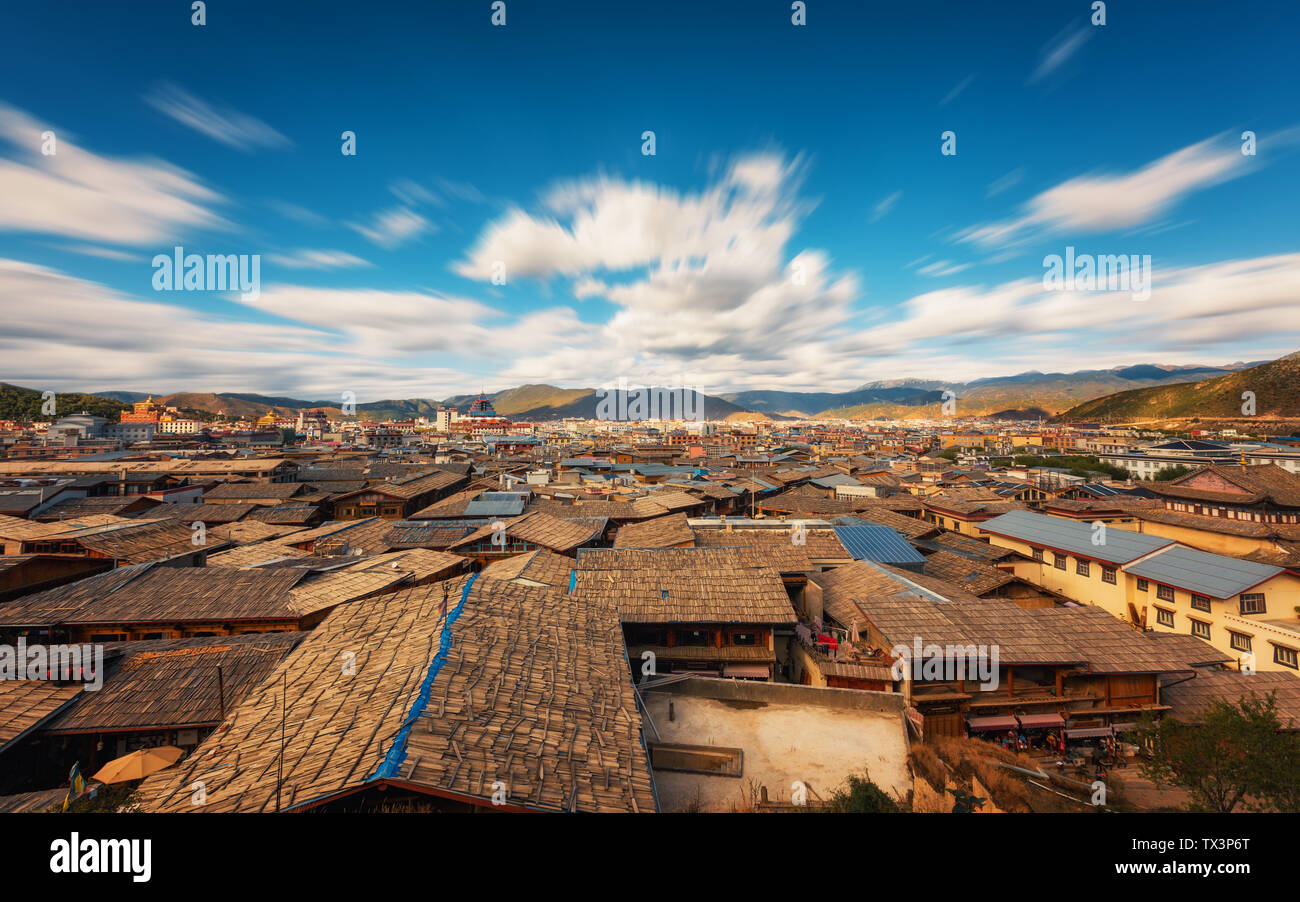 The ancient city of Dukezong, Shangri-La Stock Photo - Alamy