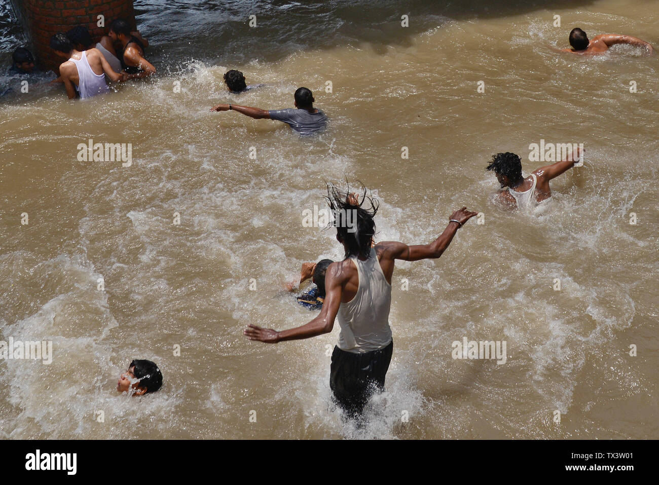 108 degrees fahrenheit hi-res stock photography and images - Alamy