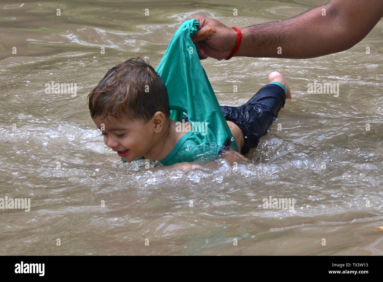 108 degrees fahrenheit hi-res stock photography and images - Alamy
