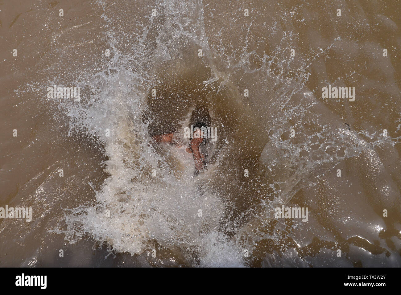 108 degrees fahrenheit hi-res stock photography and images - Alamy