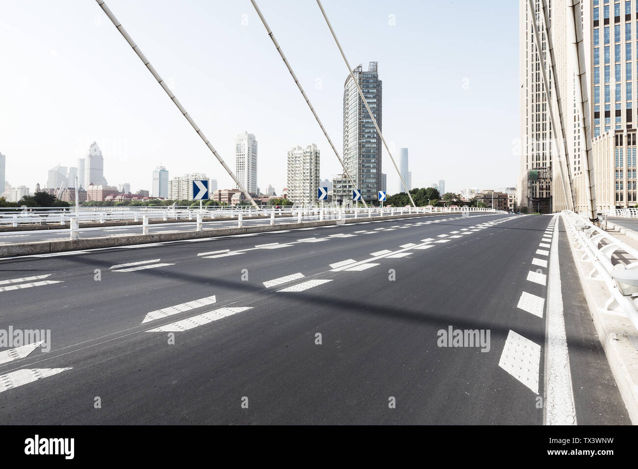 Empty modern bridge hi-res stock photography and images - Alamy