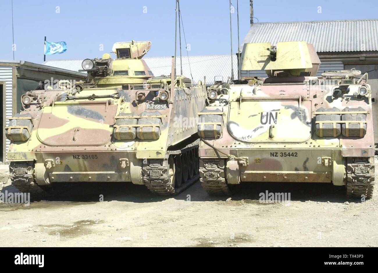 2002 army hi-res stock photography and images - Alamy