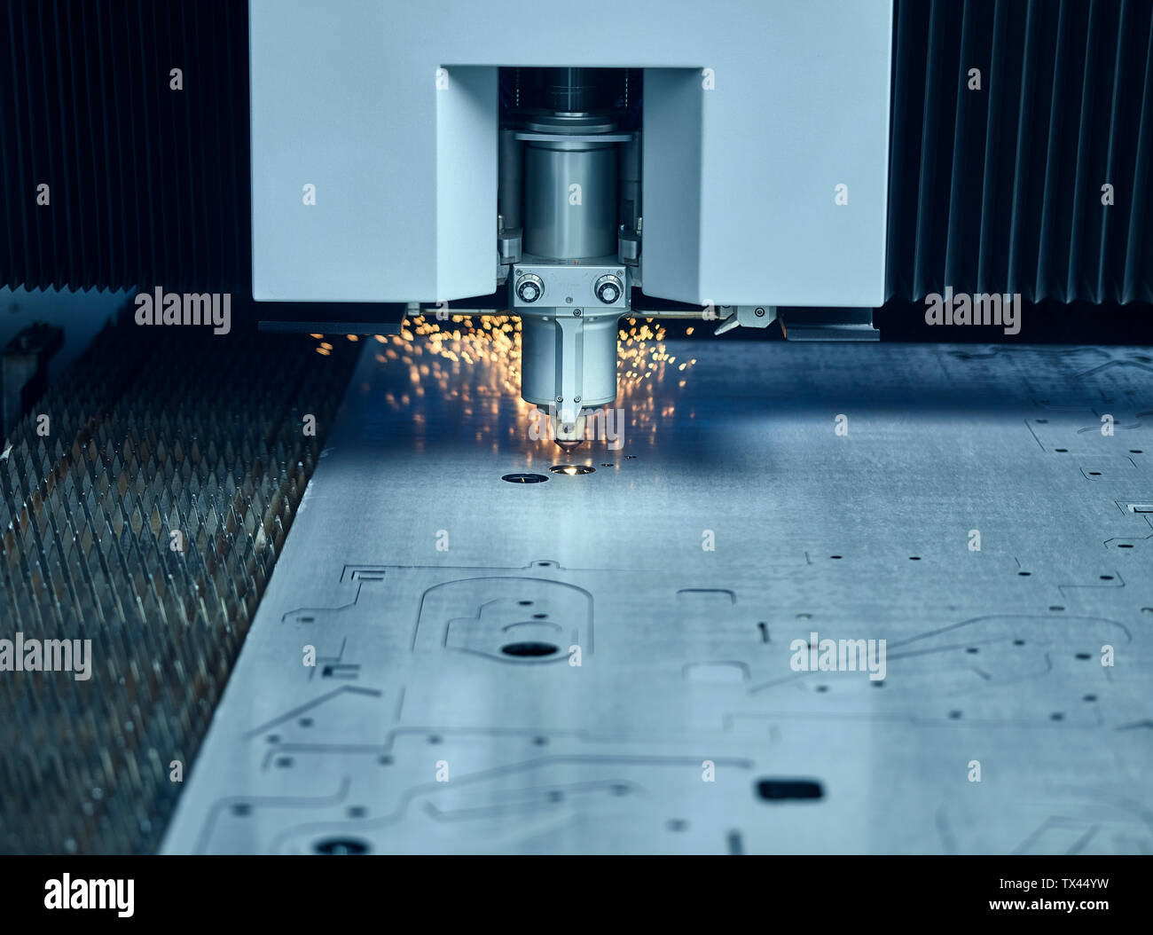 Precision laser hi-res stock photography and images - Alamy