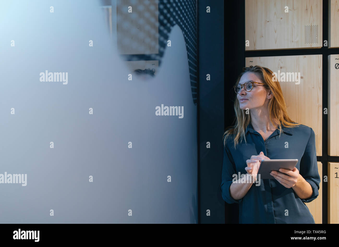 Sideways holding hi-res stock photography and images - Alamy