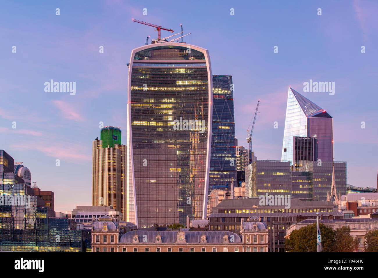 London liverpool street skyscraper hi-res stock photography and images ...