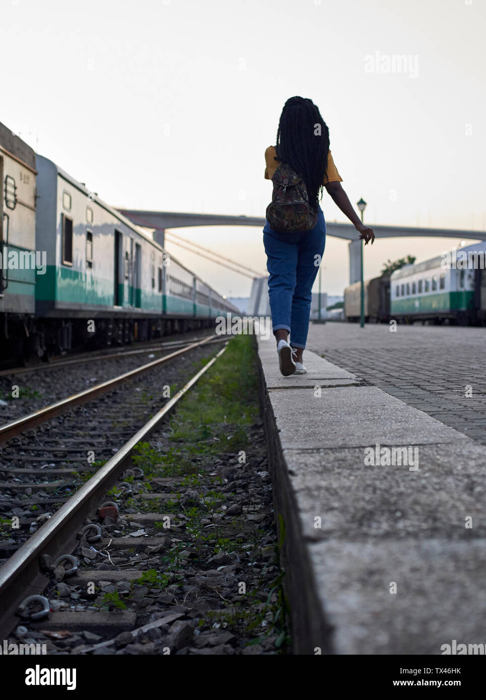 Station platform edge hi-res stock photography and images - Alamy