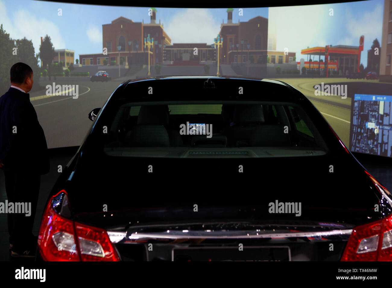 City driving simulation hi-res stock photography and images - Alamy