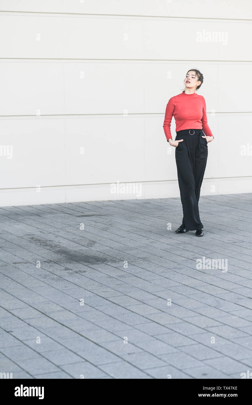 Elegant woman hands hi-res stock photography and images - Alamy