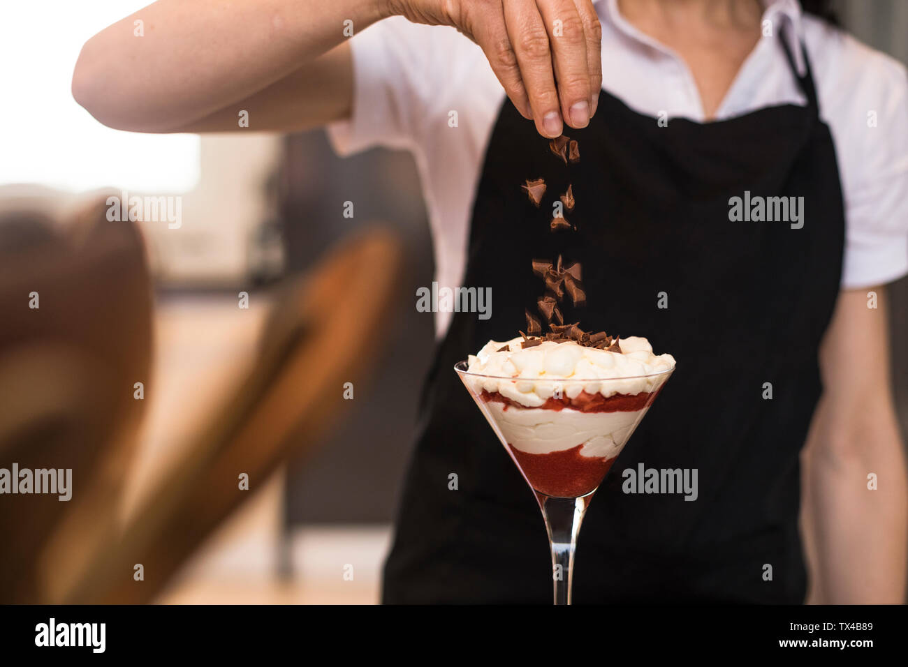 Pouring chocolate hi-res stock photography and images - Alamy