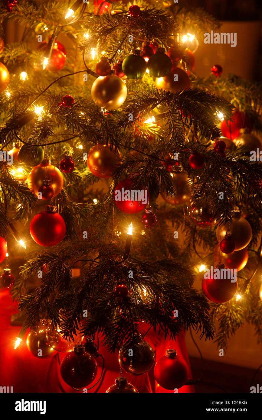 Light chains hi-res stock photography and images - Alamy