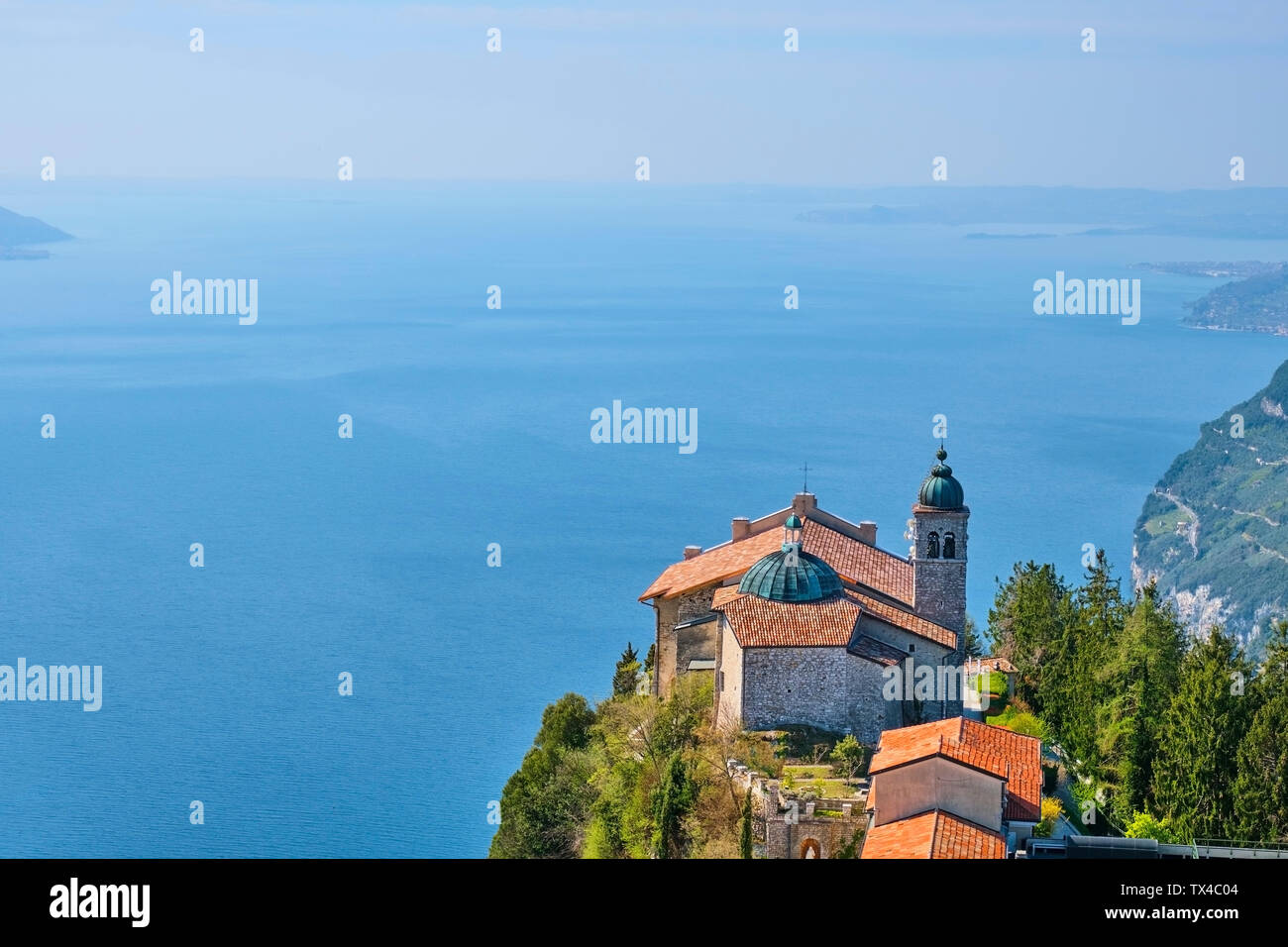 Madonna lake hi-res stock photography and images - Alamy