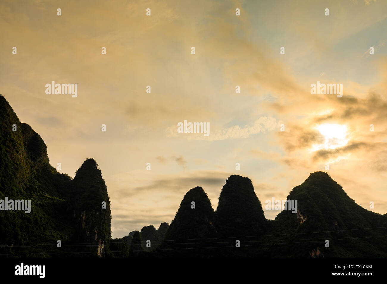 Ten li galleries hi-res stock photography and images - Alamy