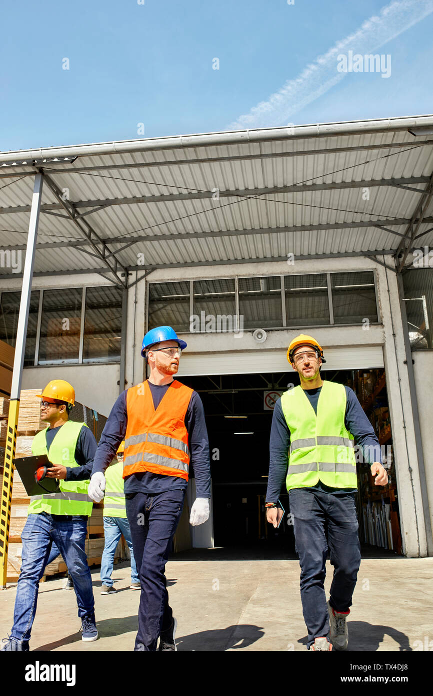 Workers leaving work hi-res stock photography and images - Alamy