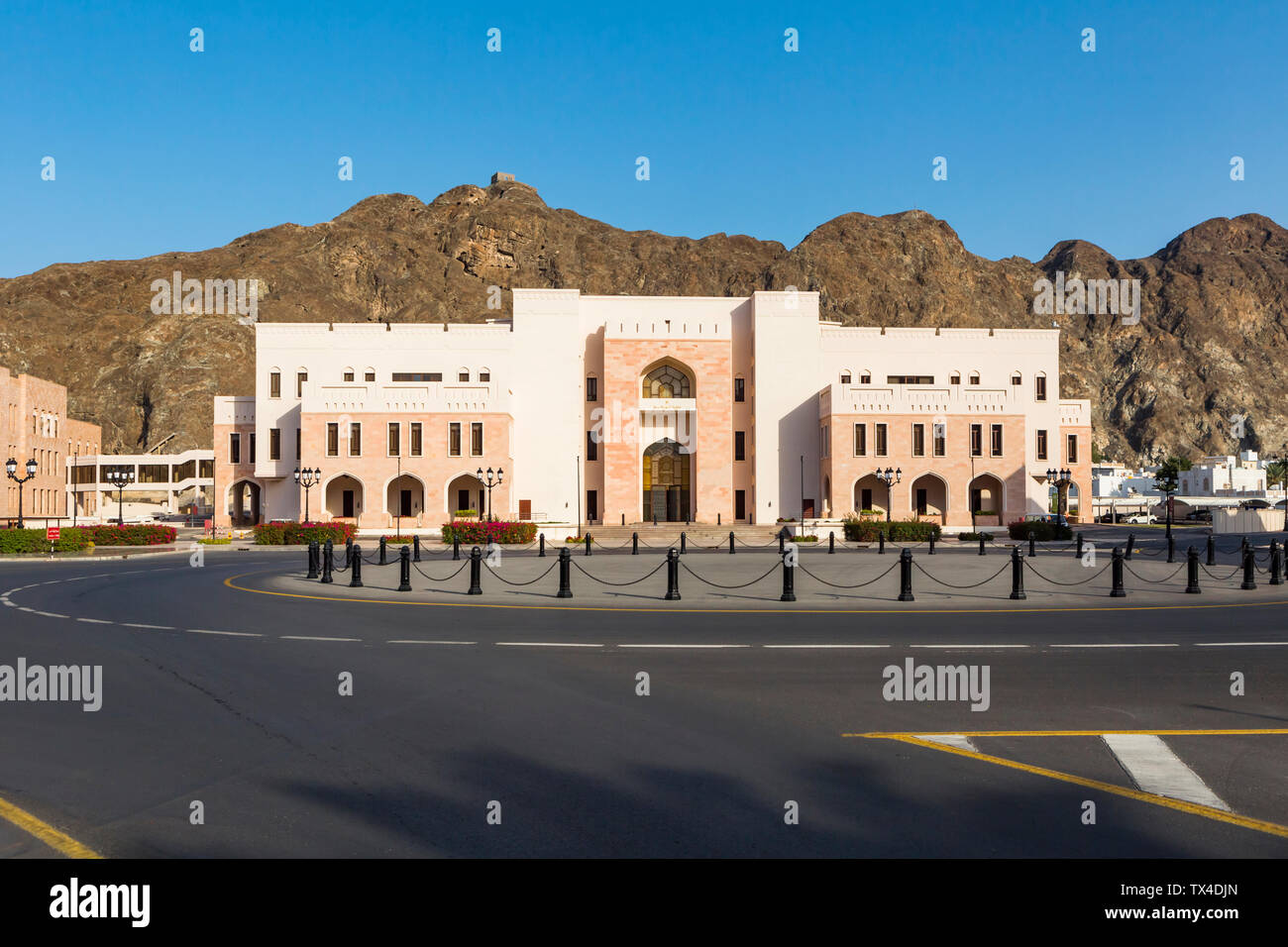 Oman finance ministry hi-res stock photography and images - Alamy