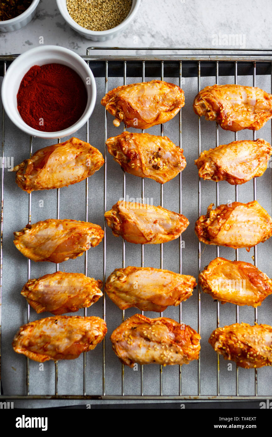 Chicken wings in a row hi-res stock photography and images - Alamy