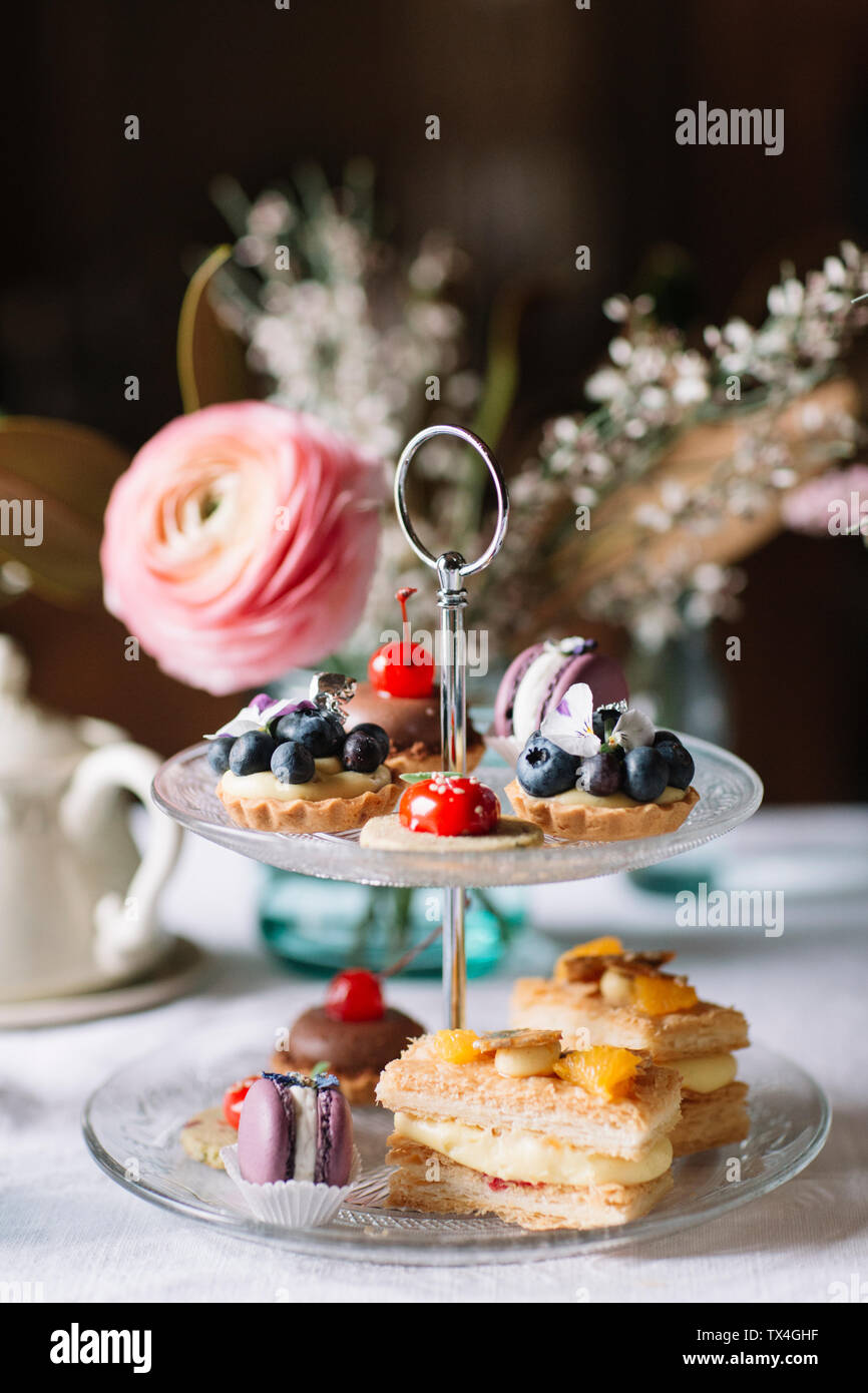 Stand glass hi-res stock photography and images - Alamy