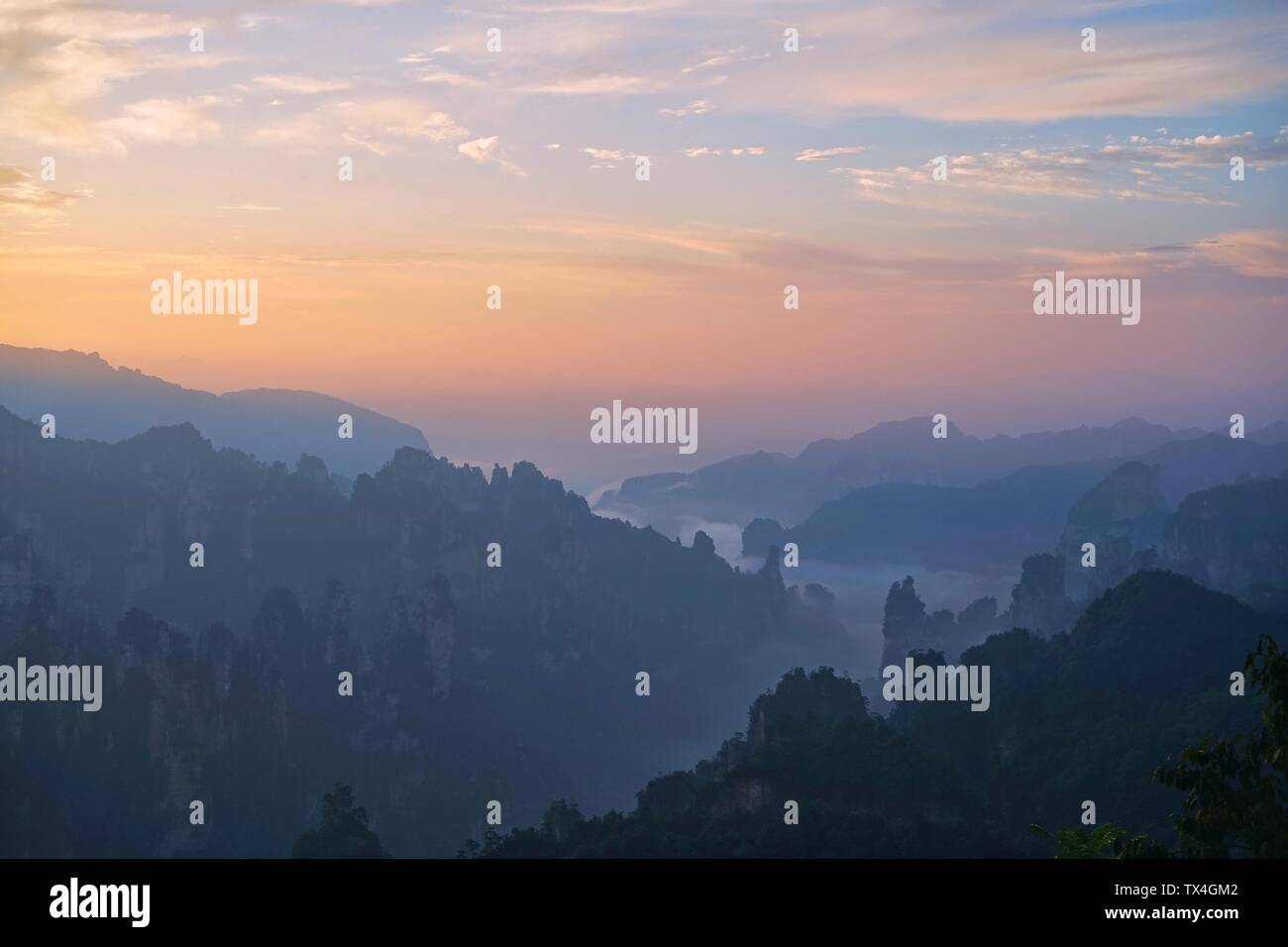 The big view platform of Zhangjiajie Forest Park is the only viewing ...