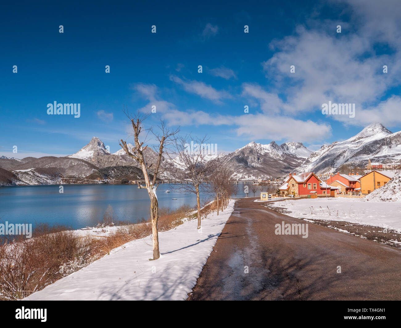 Riano And Spain High Resolution Stock Photography and Images - Alamy