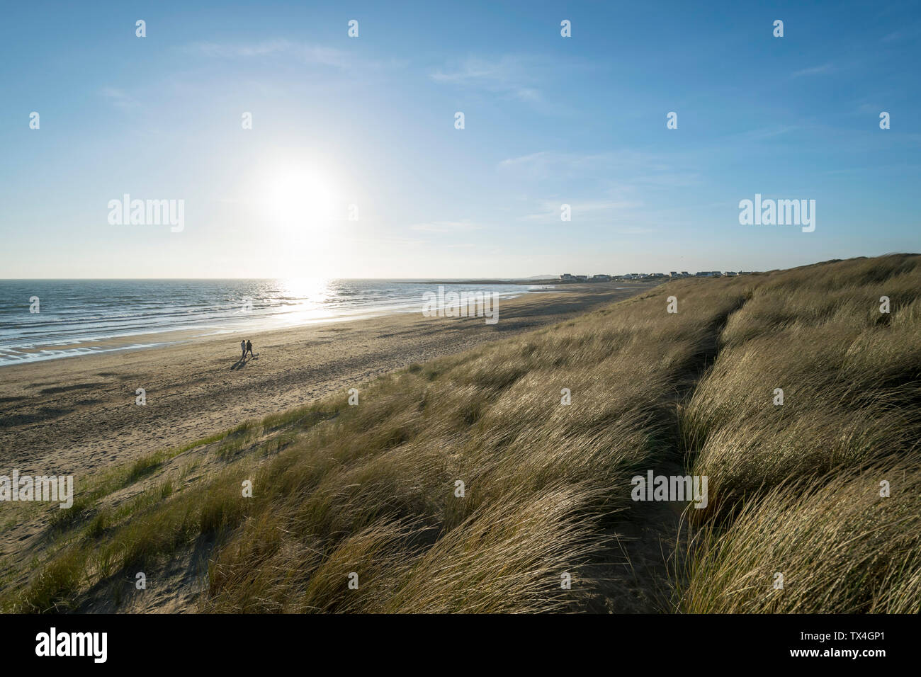 Traeth llydan beach wales hi-res stock photography and images - Alamy