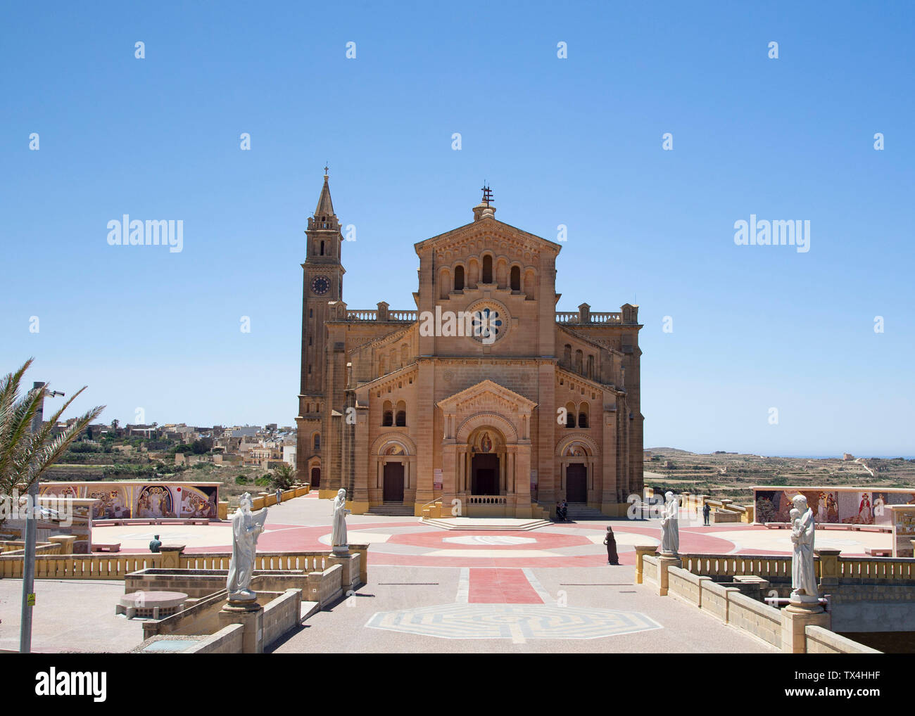 The Basilica of the National Shrine of the Blessed Virgin of Ta' Pinu ...