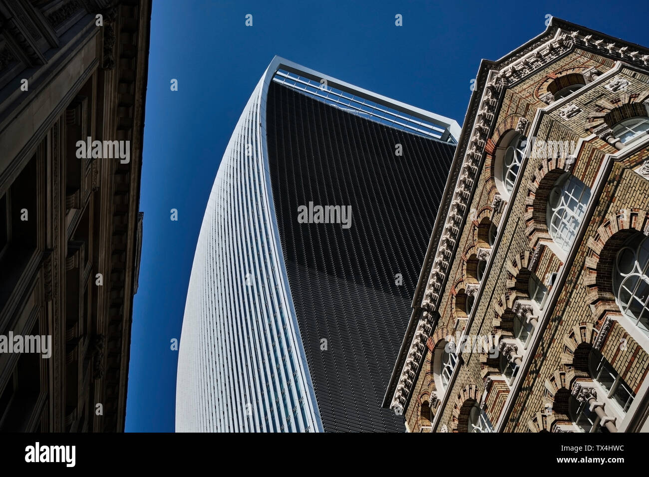 London street high angle hi-res stock photography and images - Alamy