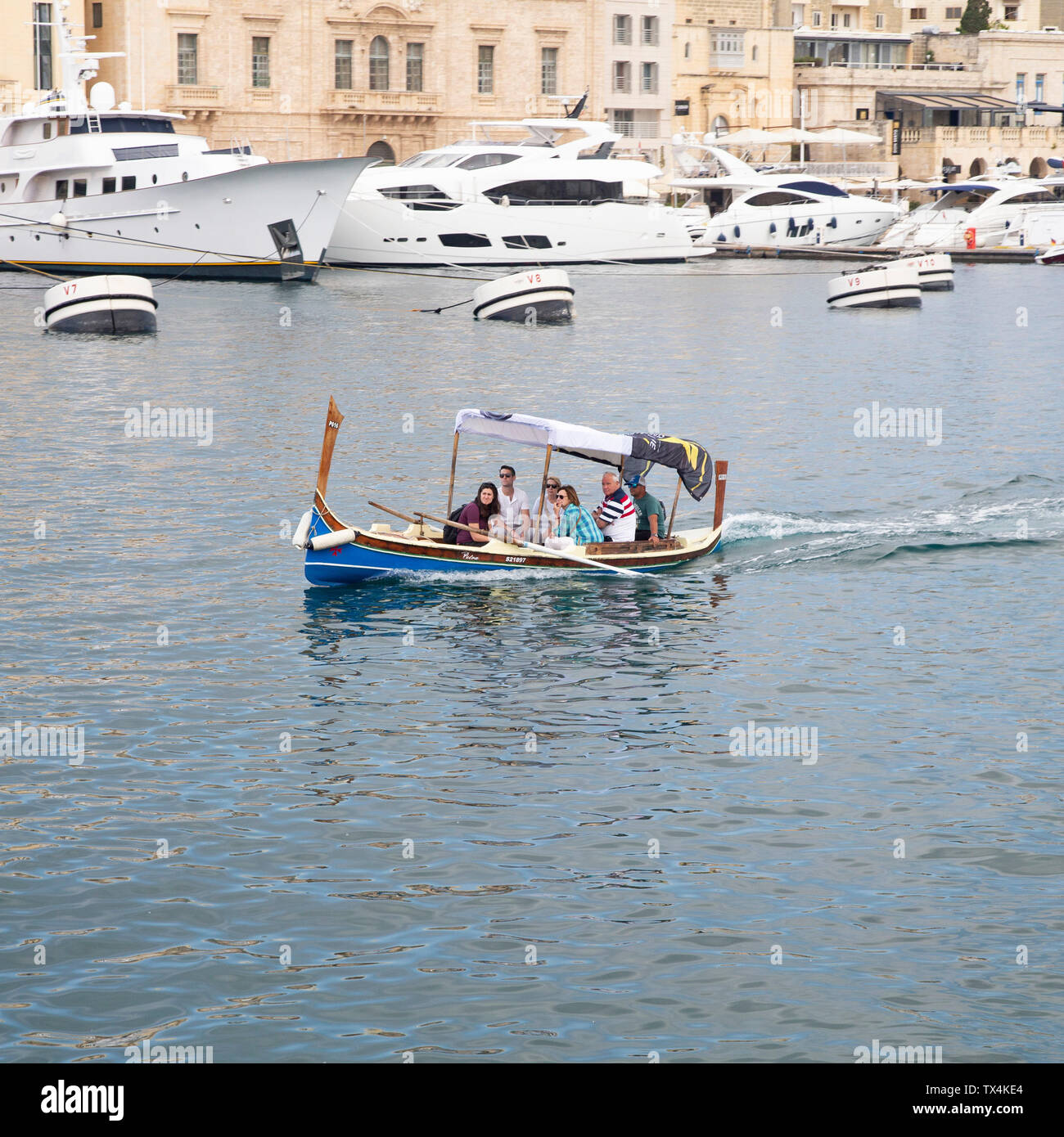 Ferries people hi-res stock photography and images - Alamy